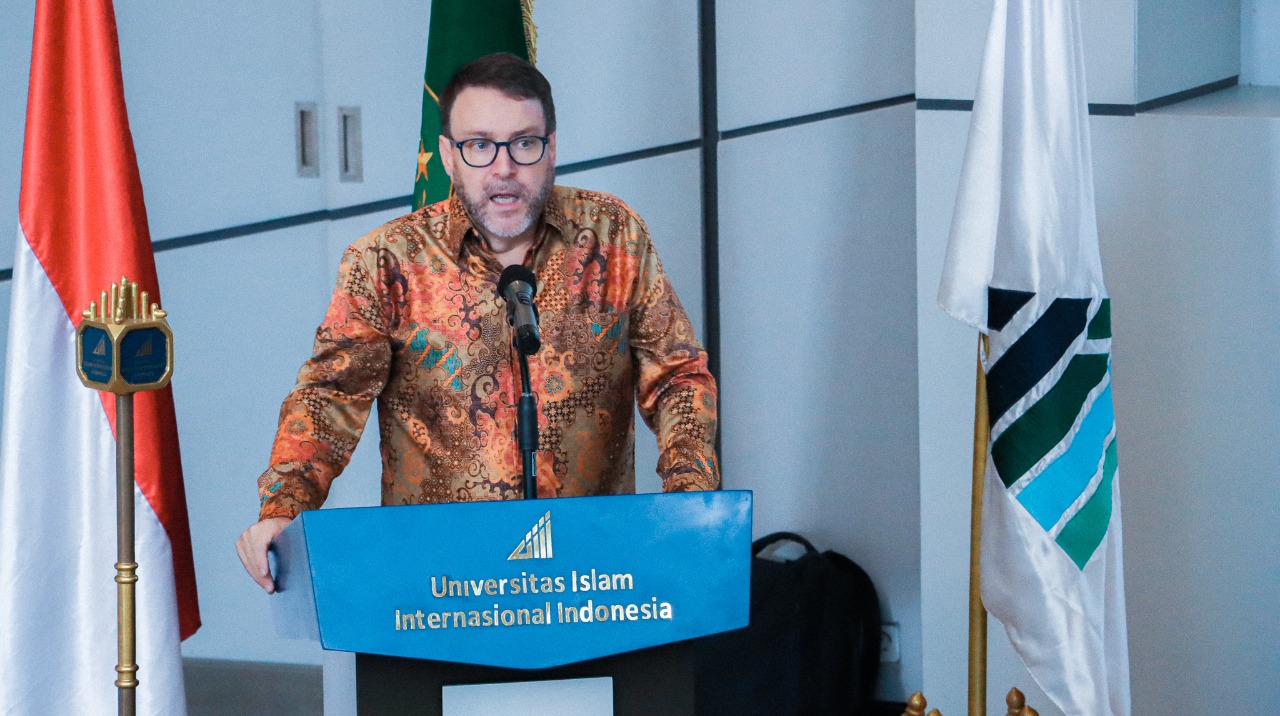 Greg Barton: Proyek Seperti Kampus UIII Pasti Dibutuhkan – Studiislam.iD